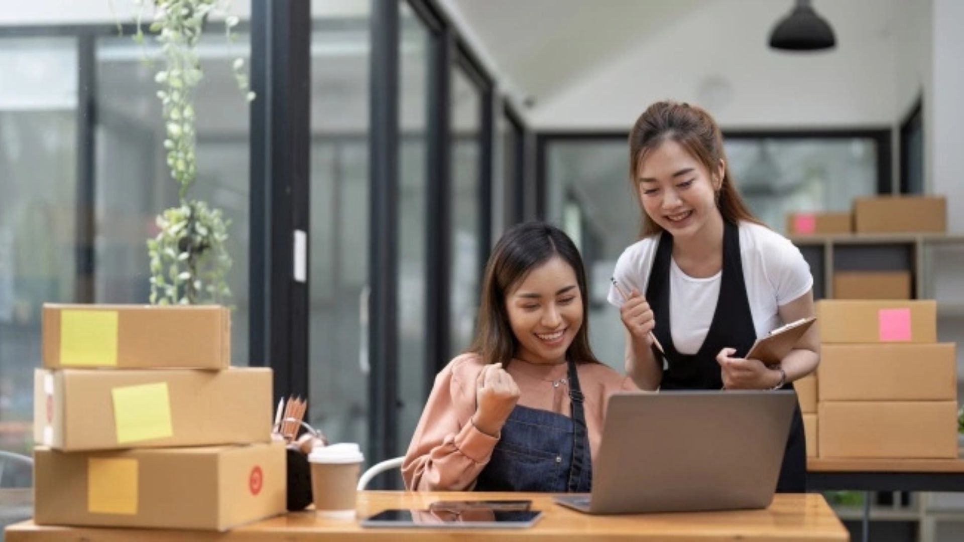 Solusi Digital Telkom yang Wajib Dicoba UMKM! - GETI Media