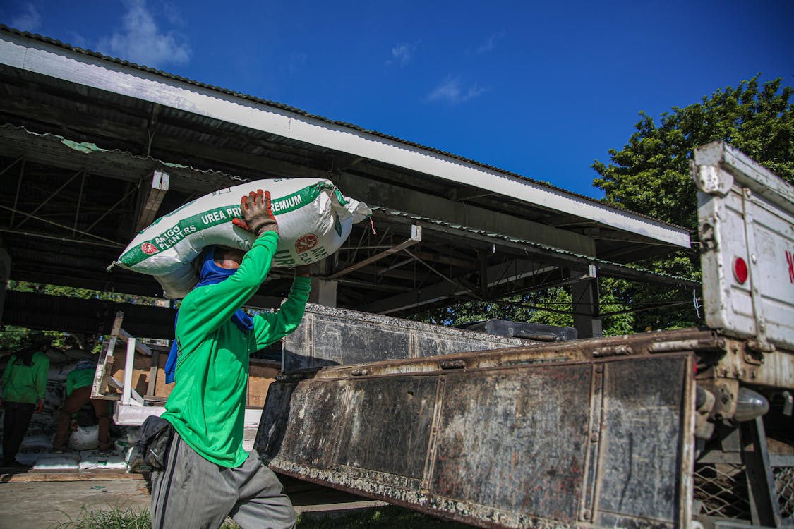 Petani Bisa Tebus Pupuk Bersubsidi dengan Mudah Melalui i-Pubers - GETI ... Petani Bisa Tebus Pupuk Bersubsidi dengan Mudah Melalui i-Pubers - GETI ...