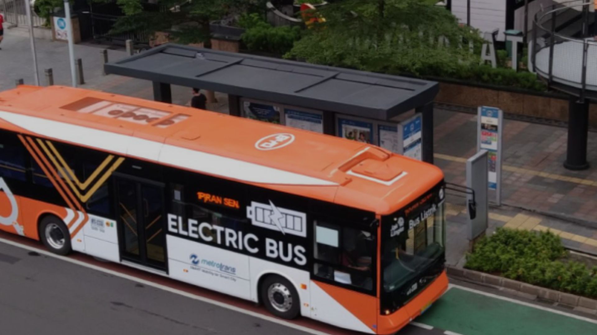 Transjakarta Luncurkan 300 Bus Listrik, Dukung Transportasi Hijau ... Transjakarta Luncurkan 300 Bus Listrik, Dukung Transportasi Hijau ...
