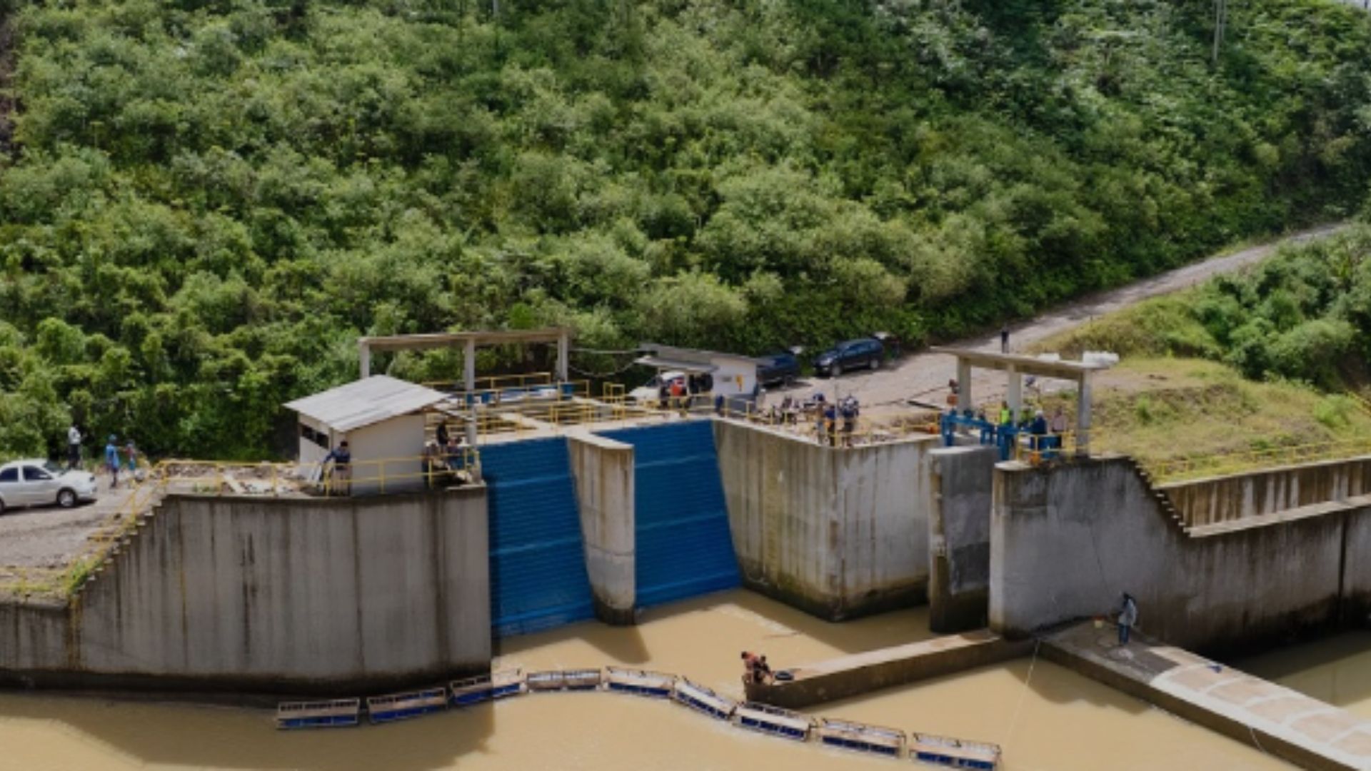 TBS Energi Mulai Operasikan PLTM Sumber Jaya dan PLTS Terapung Batam ...